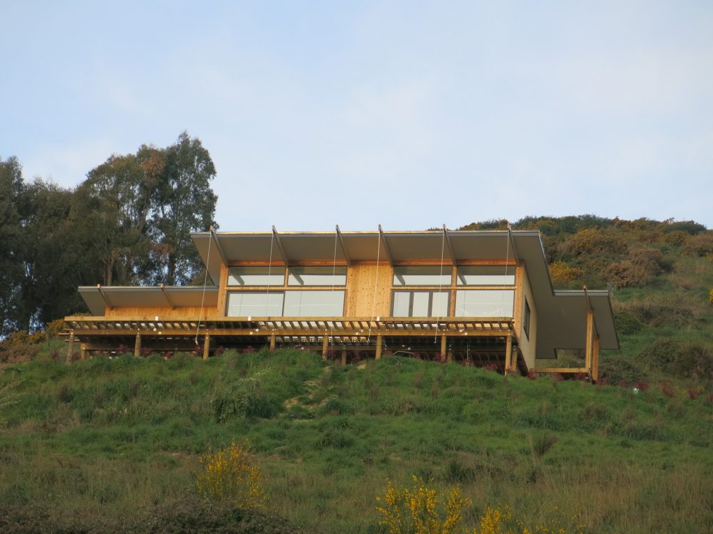 Western Red Cedar - Lumber, Fencing, Roofing, Structures & Installations